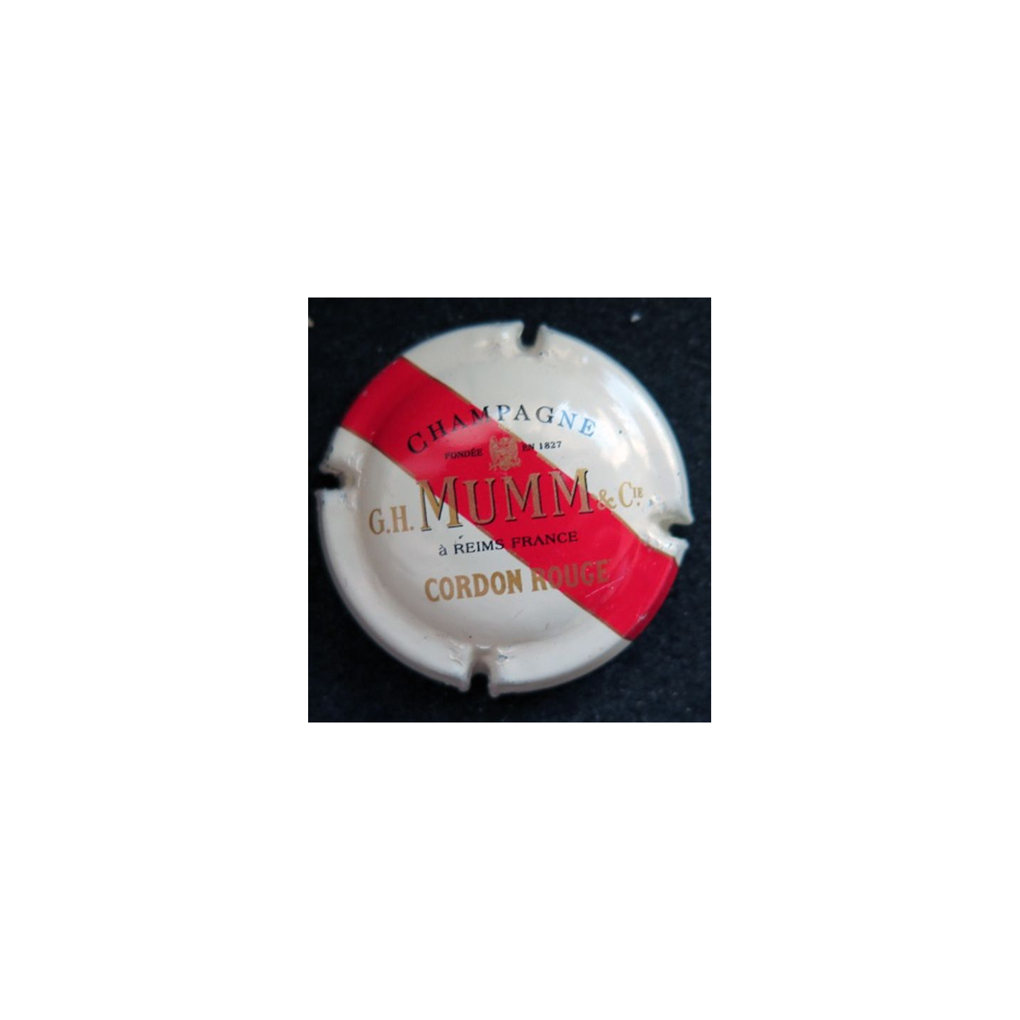Capsule Muselet de bouteille de champagne G. H MUMM et Cie n° 135a crème