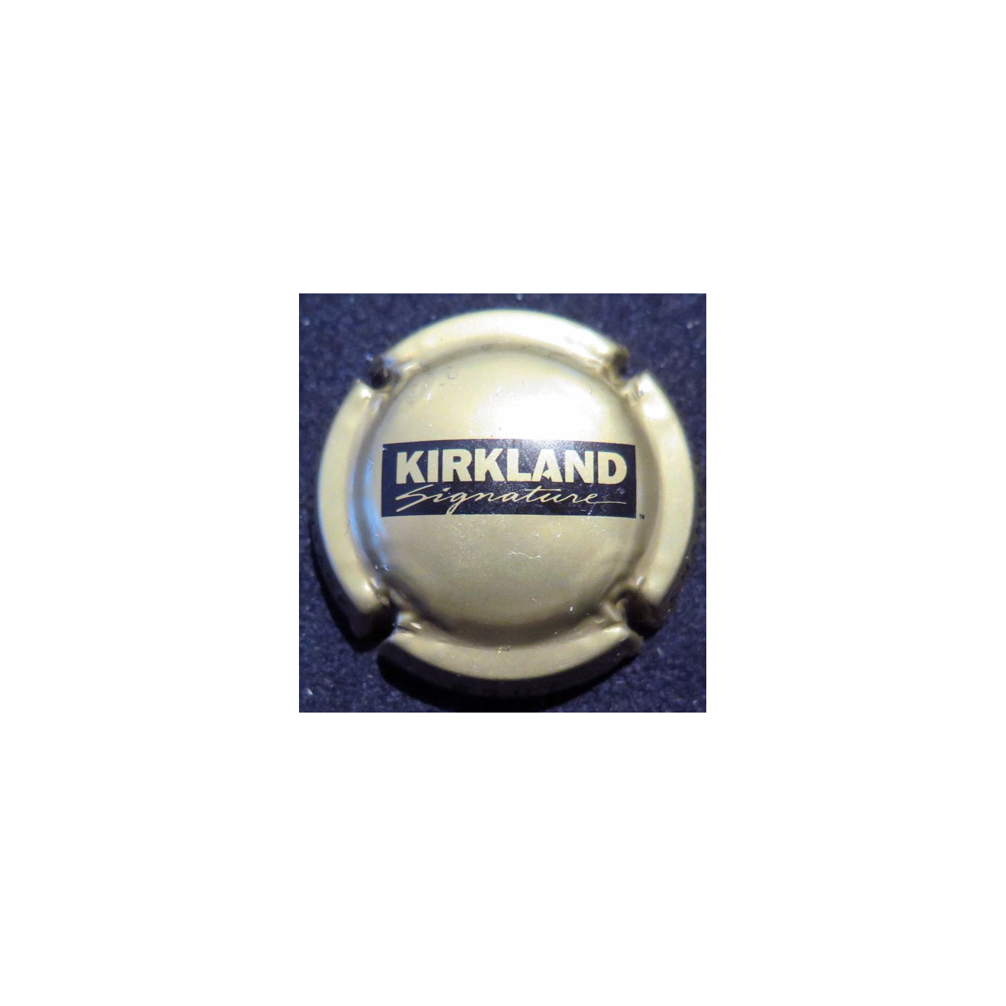 Capsule Muselet de bouteille de champagne KIRKLAND n°2 Fond Or