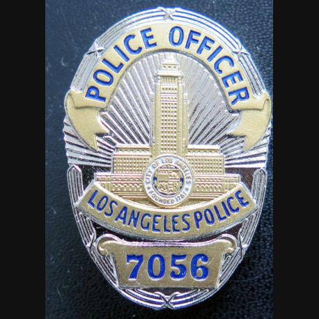 POLICE : insigne métallique d'officier de Police de Los Angeles n° 7056
