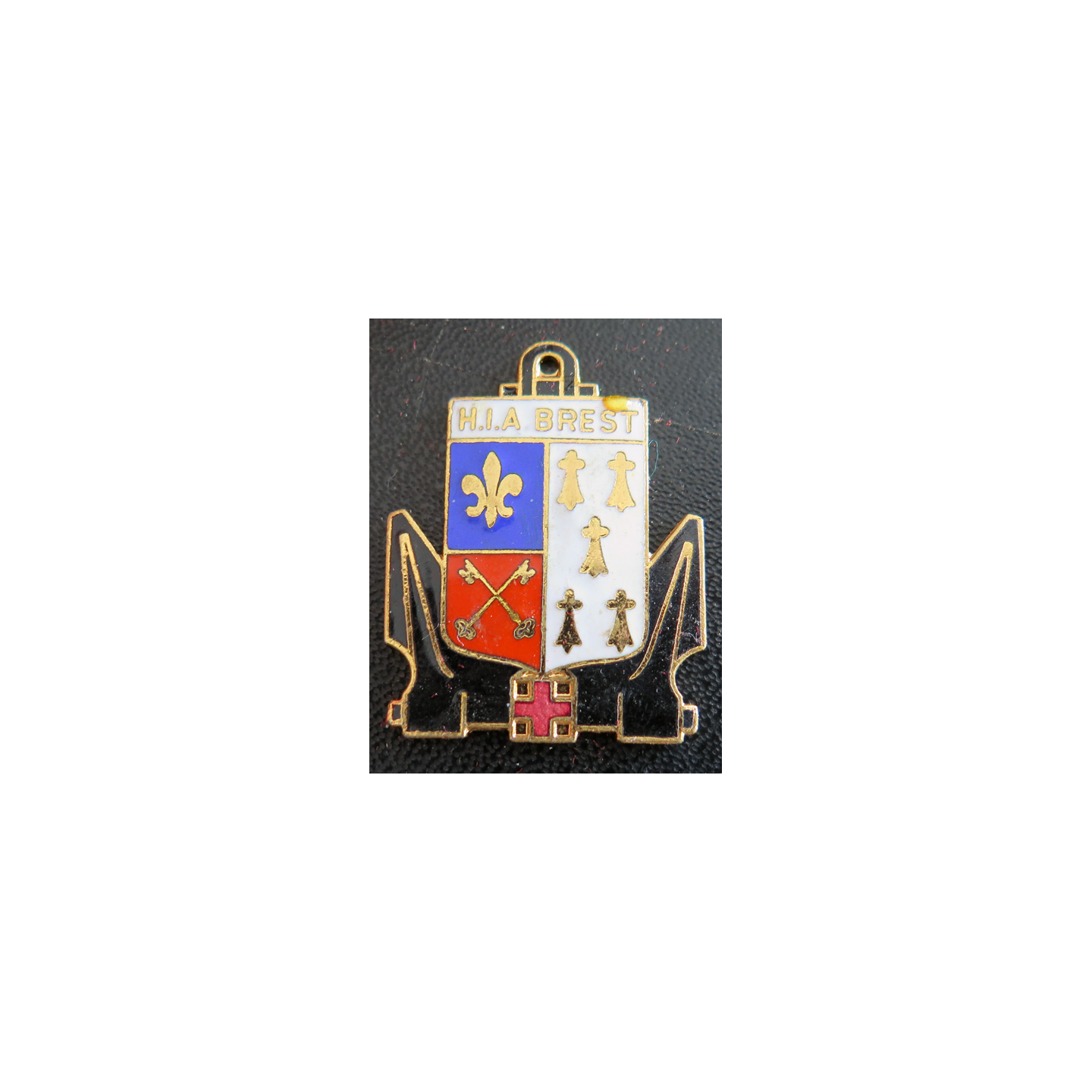 HIA BREST : insigne de l'hôpital d'instruction des armées de Brest FIA ...
