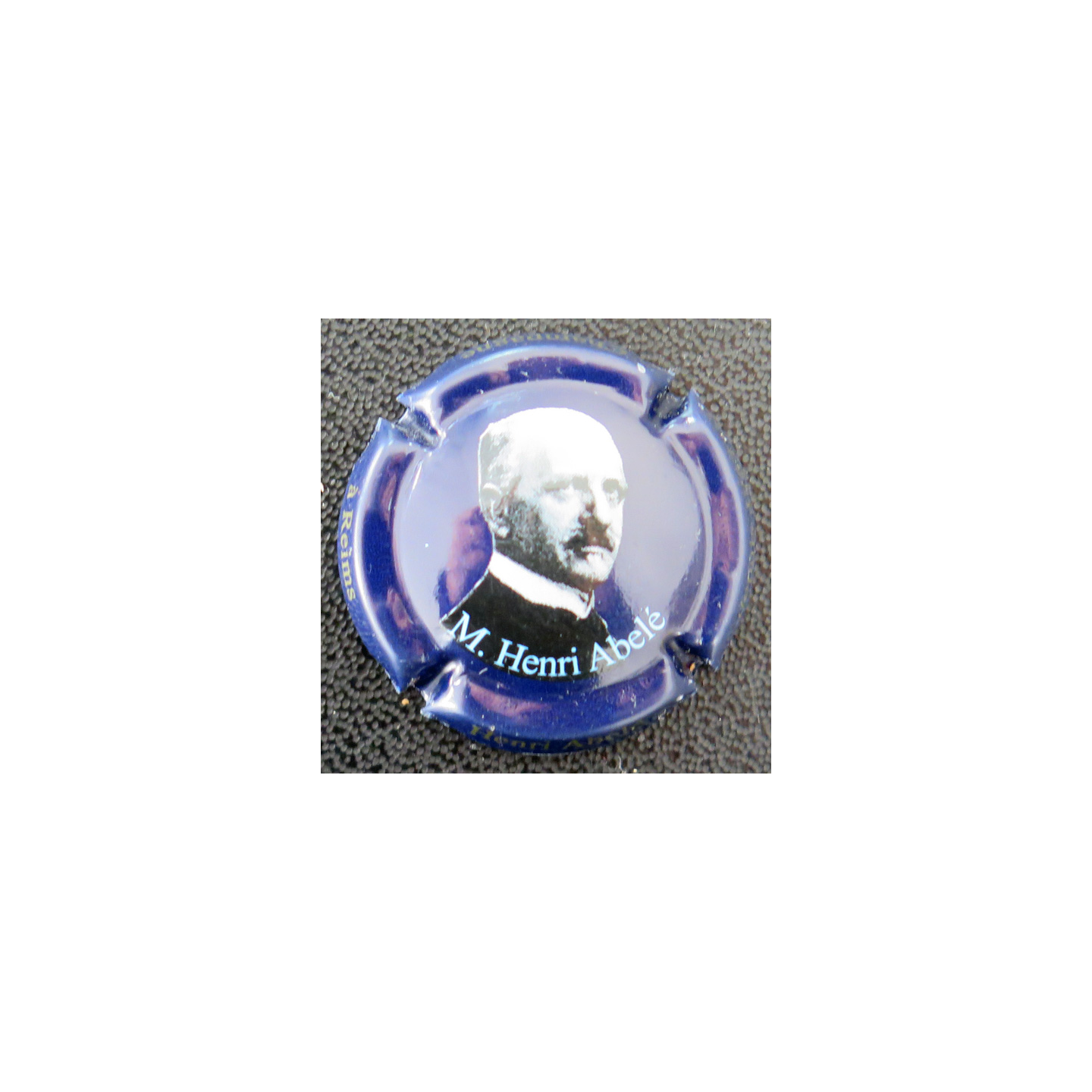 Capsule Muselet de bouteille de champagne ABELÉ Henri n° 39 Portrait gris
