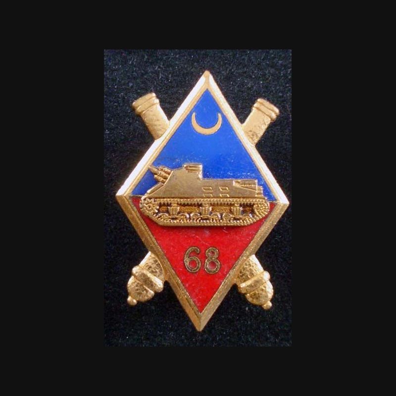 Insigne du 68° régiment d'artillerie de fabrication Drago H. 197