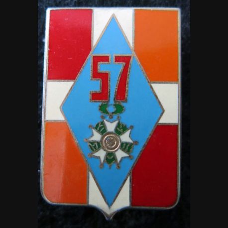 57° RI : 57° régiment d'infanterie sans fabricant écu Légion d'honneur